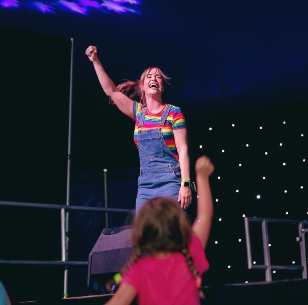 Molly Kidz TV - Camp Kindling